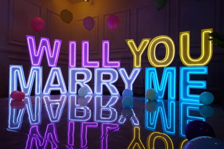 Marry Me Sign Rental – Proposal & Wedding Signs