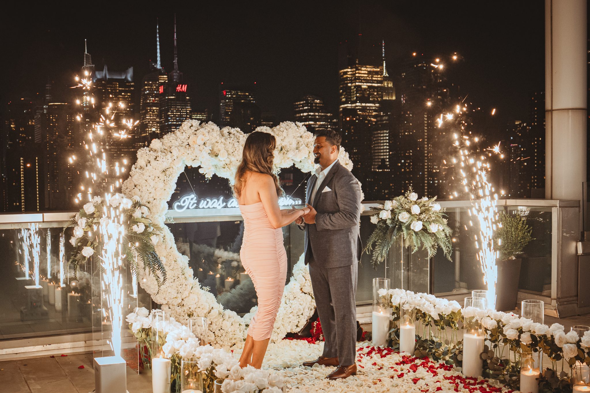 Rooftop Proposal NYC | Rent Midtown Rooftop for Proposal